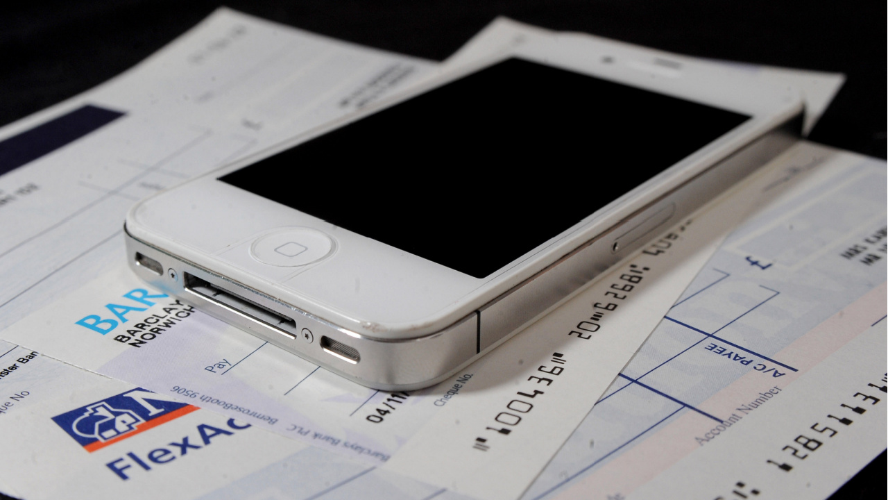 Pay Cheque in Online - How to Pay in a Cheque on your Phone UK
